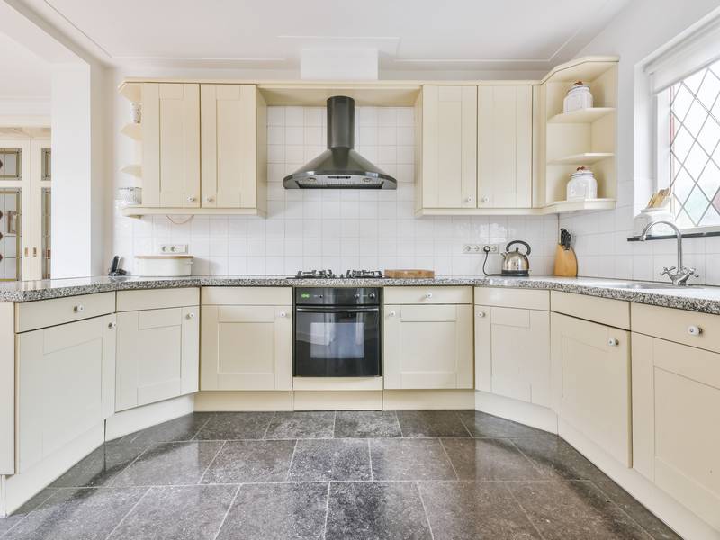 What Type of Tile is Best for Kitchen Floors? | Beaver Tile & Stone